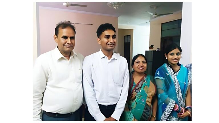 Gaurav Agarwal IAS 2013 (AIR 1) Biography, Age, Marksheet, Education - Core Shiksha